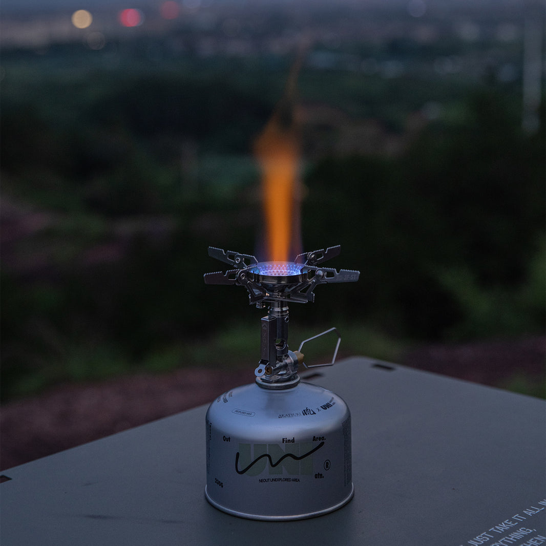 Campingmoon XD-2F Portable Gas Stove & Camping Cooktop with Ignitor & Flow Regulator ...